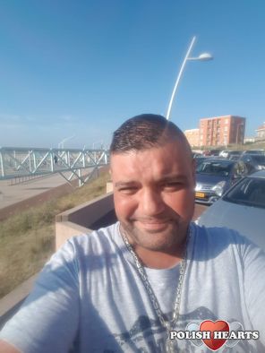 Handsome Polish man: user: Powerlifter, 46 years old