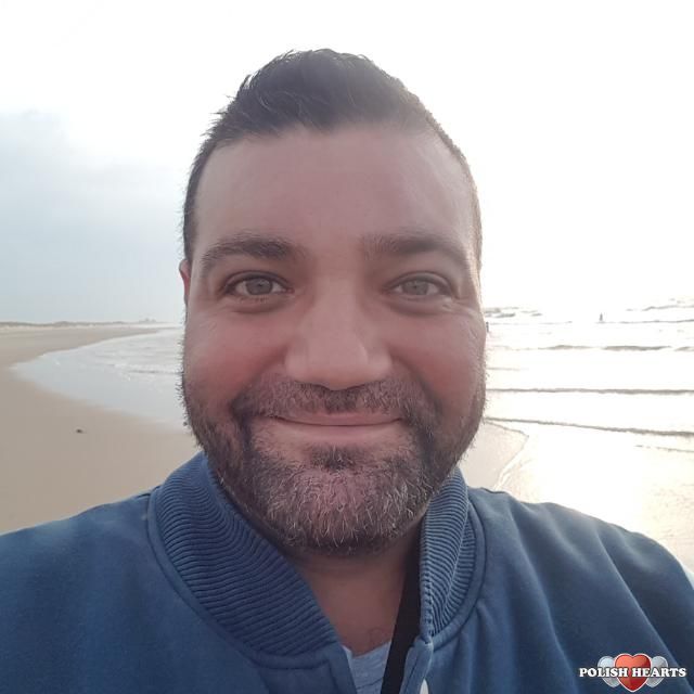 Handsome Polish man: user: Powerlifter, 46 years old